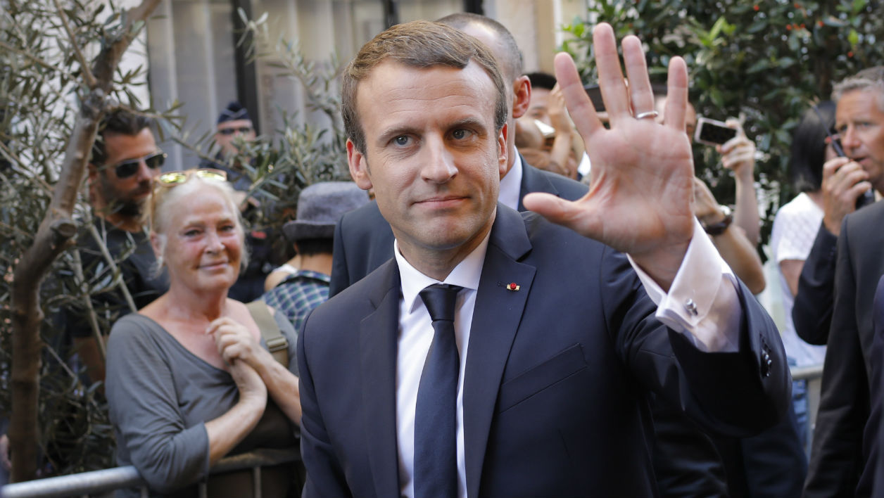 Emmanuel Macron, cent jours et six lois - Unalive Emmanuel Macron, cent jours et six lois - Unalive